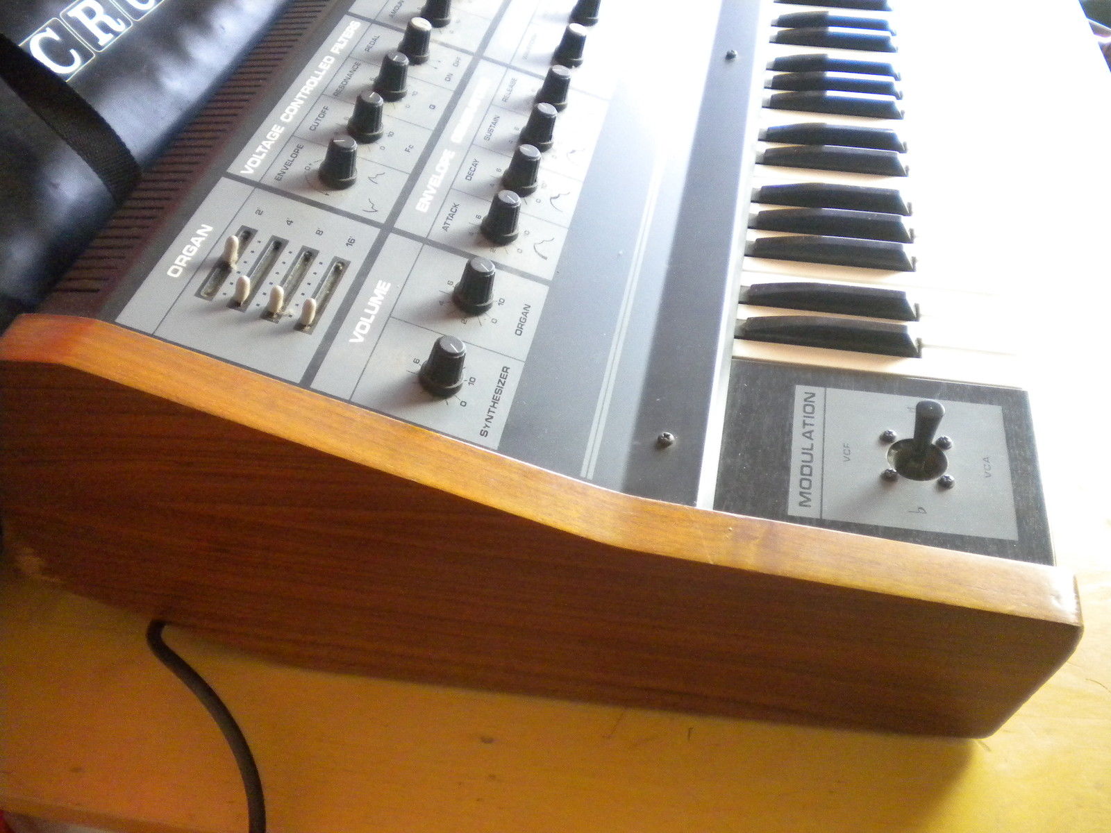 MATRIXSYNTH: Crumar Stratus Vintage 80s Synthesiser SN 00661 with ...