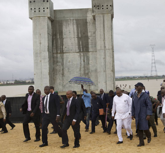 Photos: Fashola inspects Federal projects like 2nd Niger Bridge in Anambra