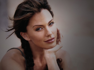 Krista Allen - Kim Kardashian