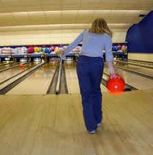 Bowling Tips : An Easy Bowling How To Guide