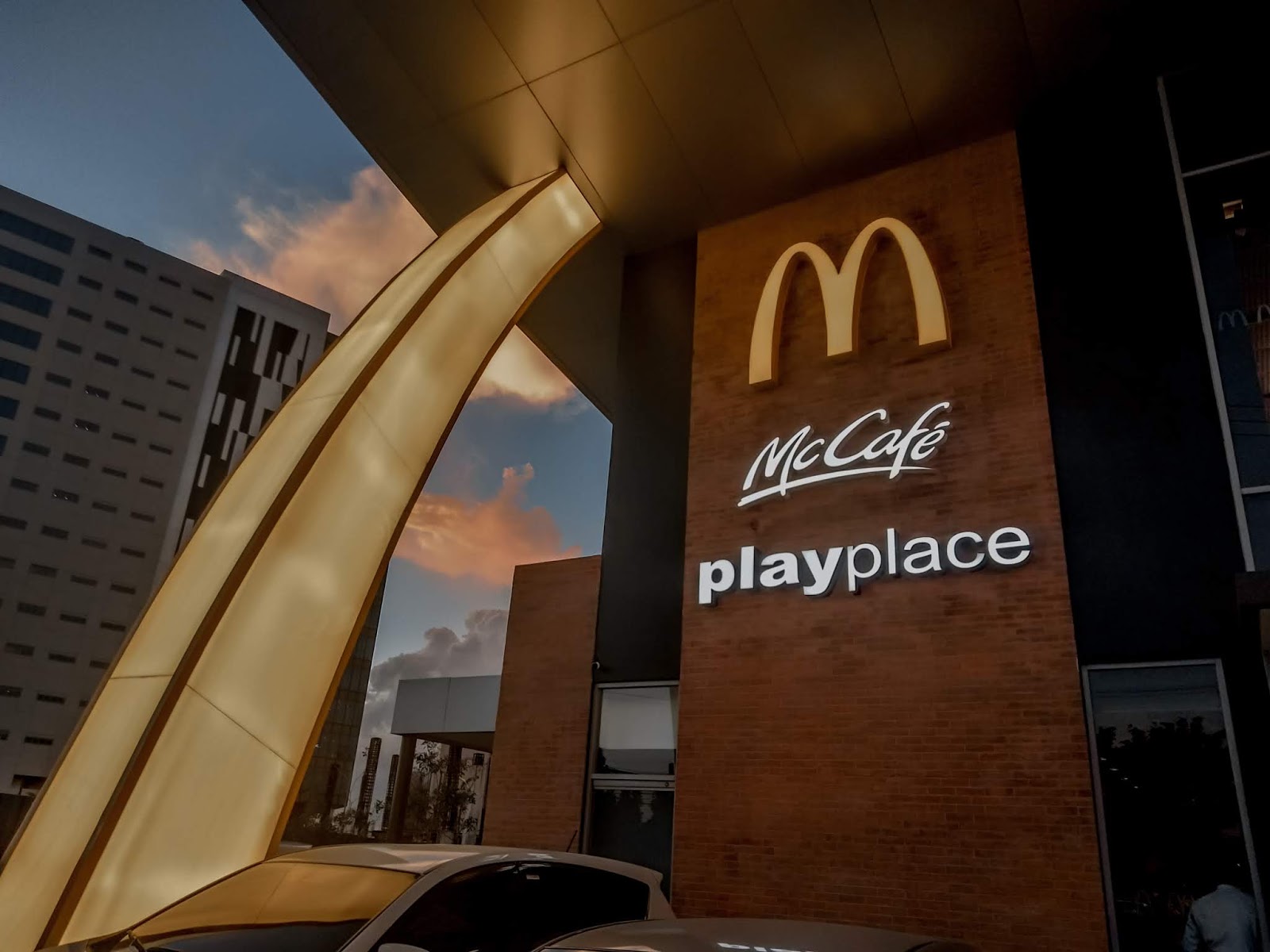 McDonald's opens NXTGEN store at Mckinley West Taguig - Ezequiel Lumbang