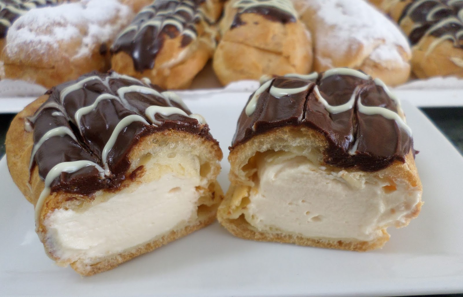 Mi pastelería: Relámpagos rellenos de crema de dulce de leche