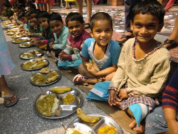 Vedic ASHA Trust: Free meals at the Orphanage in Delhi