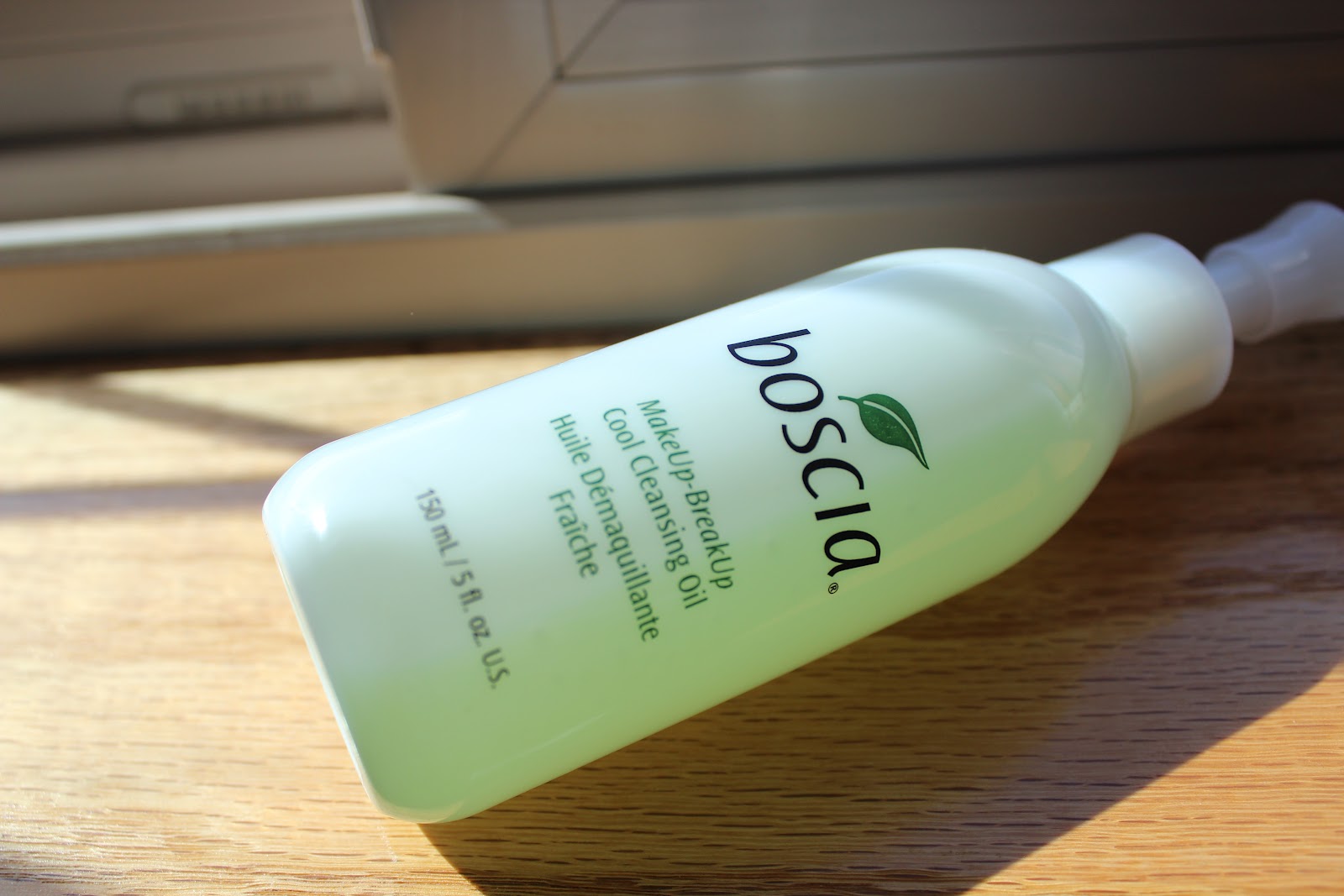 10 Cleansing Oils That Work For Every Skin Type - Society19