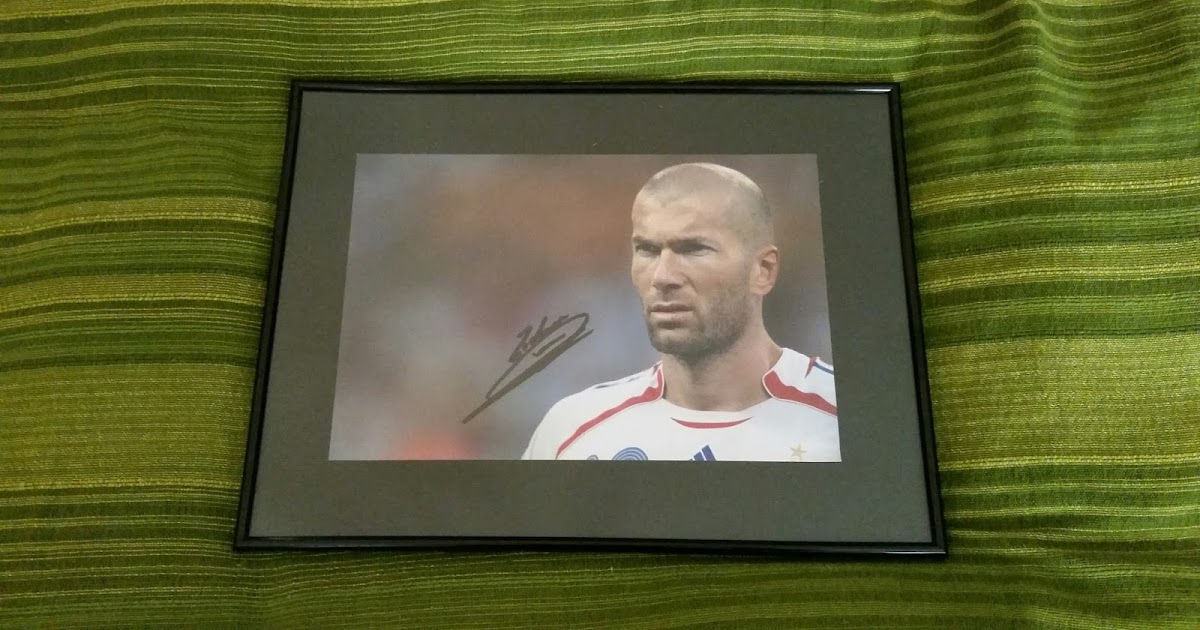 Autograph VIP: Zinedine Zidane, nicknamed "Zizou", is a retired French ...