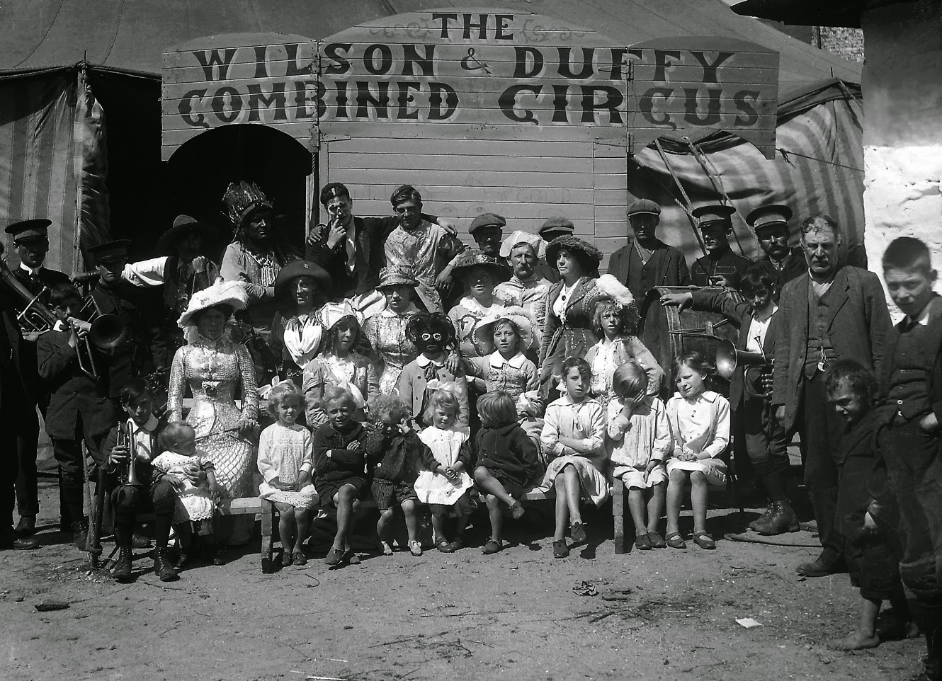 23 Classic Portraits of Circus Performers From the Early 1910s ...
