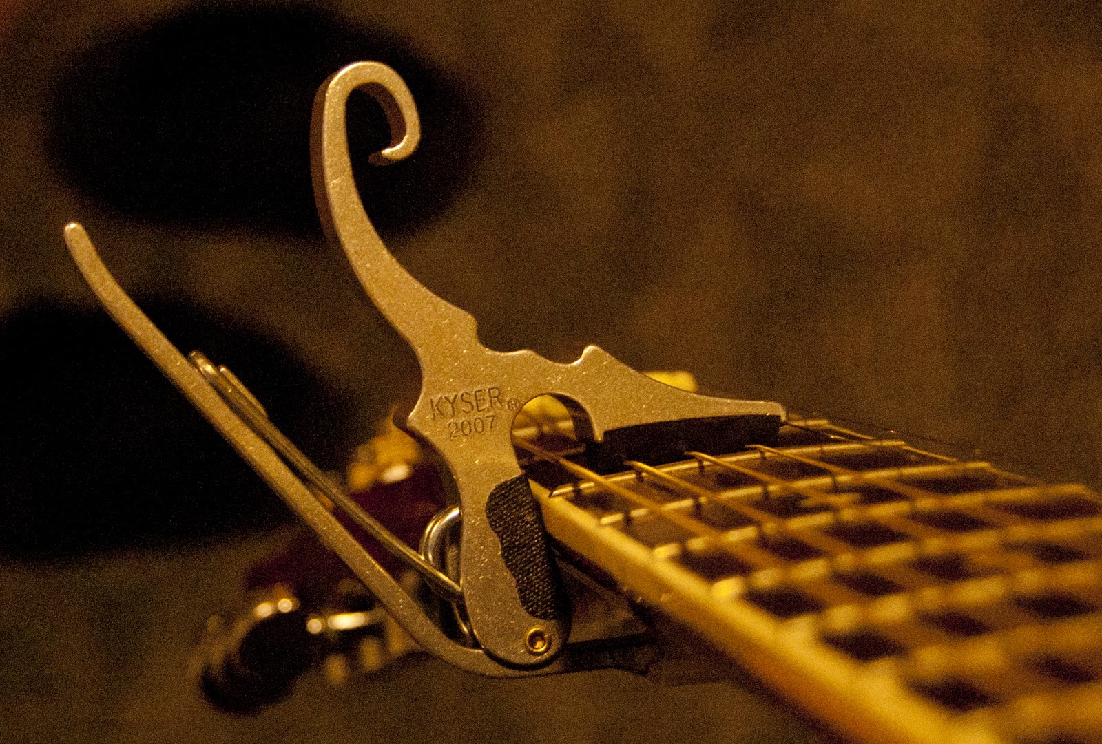 Guitart: DIY a Drop D Partial Capo