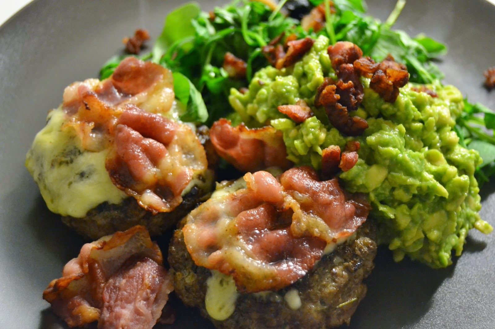 Student Eats Green: Breadless green burger