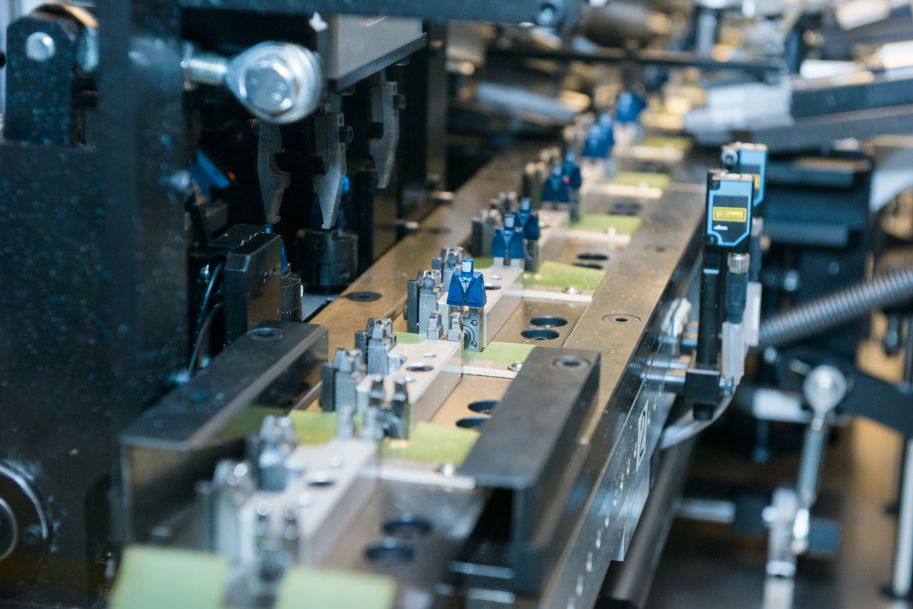 The LEGO® Minifigure at 40: Inside the factory | New Elementary: LEGO ...