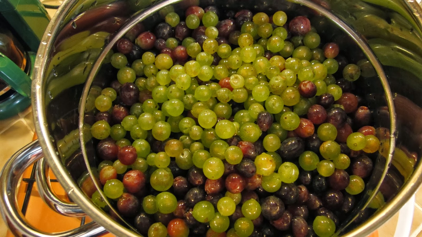 Au jardin d'Aurore: Fabrication de jus de raisin