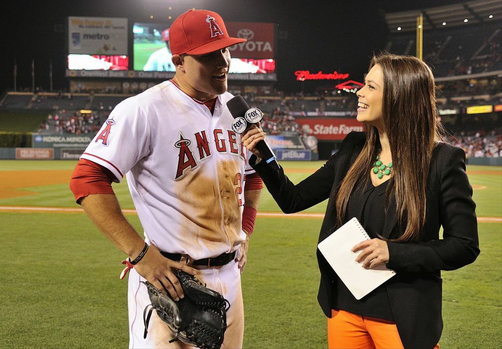 Gatorade Baths: Alex Curry witnesses Mike Trout hitting for the cycle