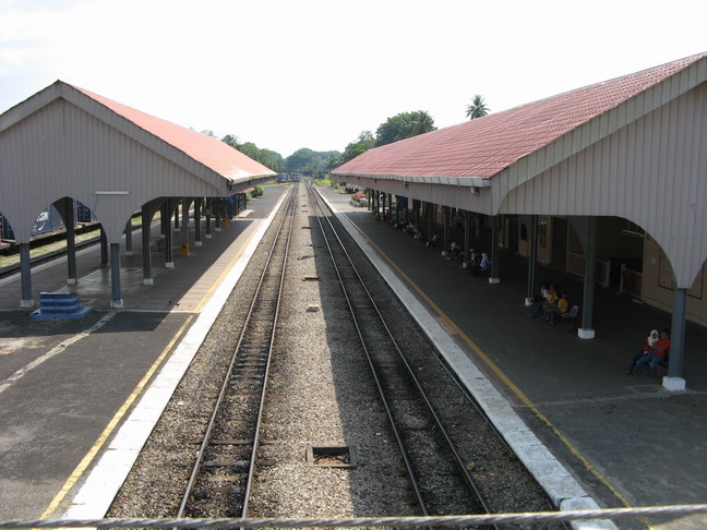 cavingliz non-cave albums: GEMAS railway station