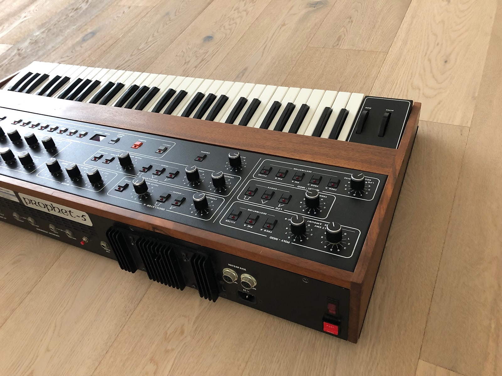 MATRIXSYNTH: Sequential Circuits Prophet 5 (Serviced / Rev 3.3 / MIDI ...