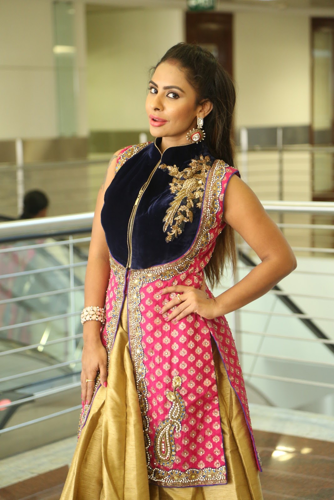 Srilekha Reddy new sizzling photo shoot