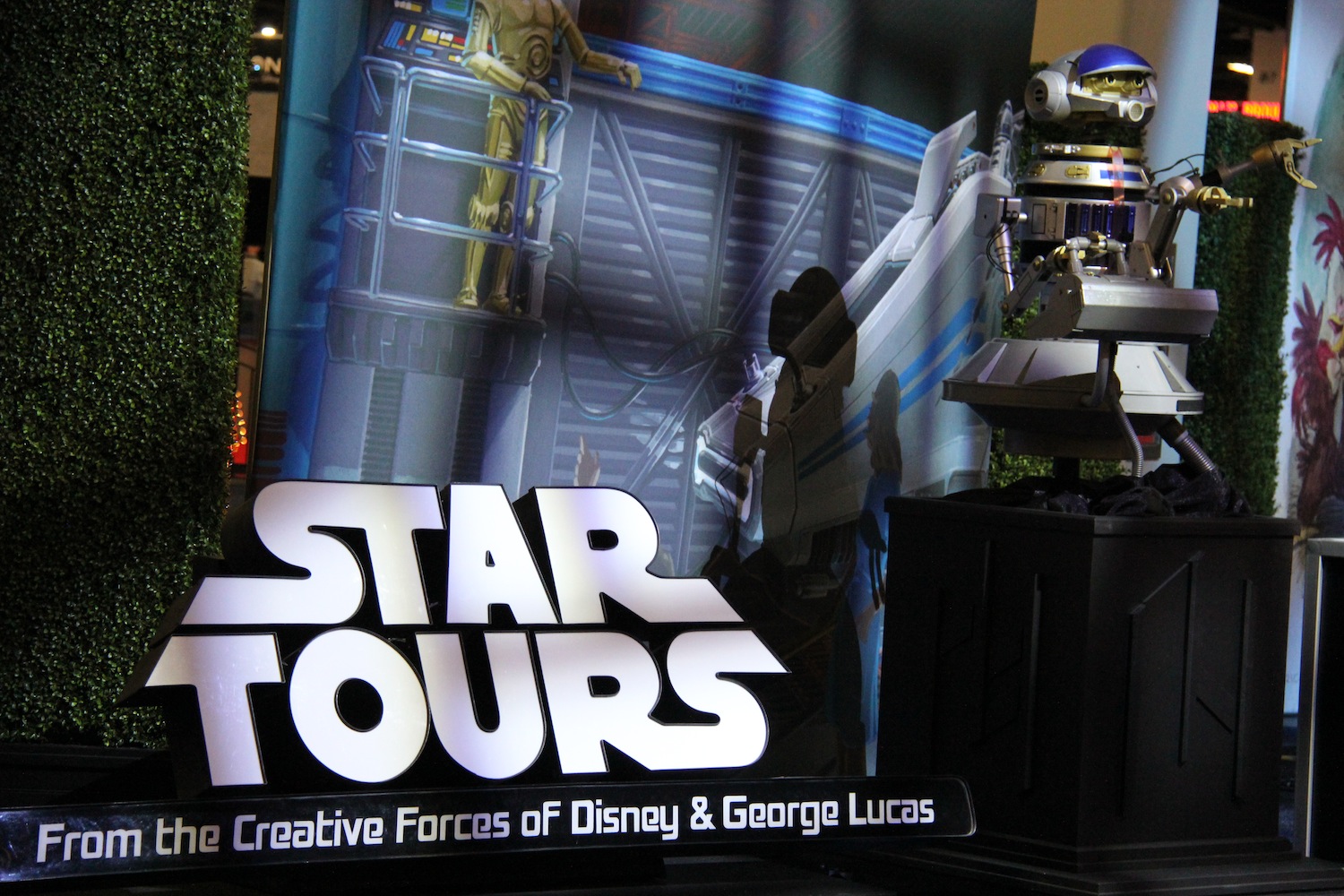 Disney Sisters: Star Wars: Force Friday, Global Unboxings and D23 Expo