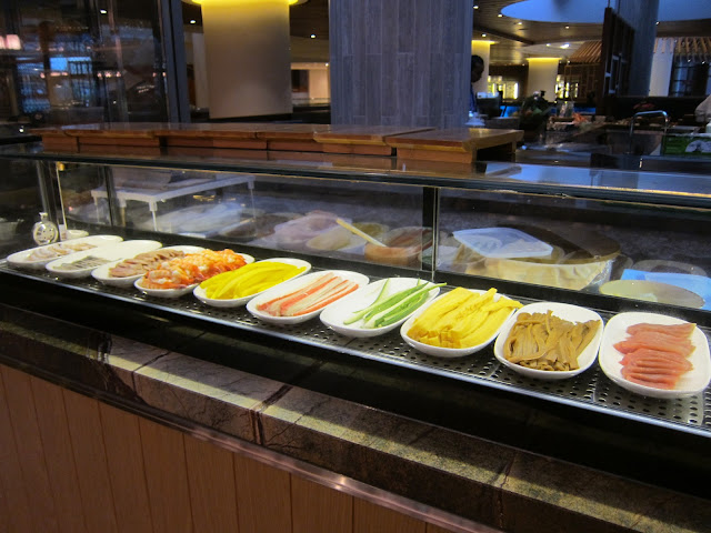 Sharing all the good eats in Singapore!: New Restaurant: edge - Buffet ...