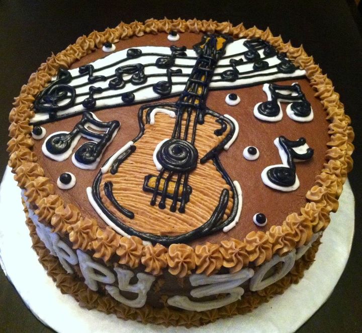 Sweet Treats by Susan: Guitar/Musical Notes Cake :)