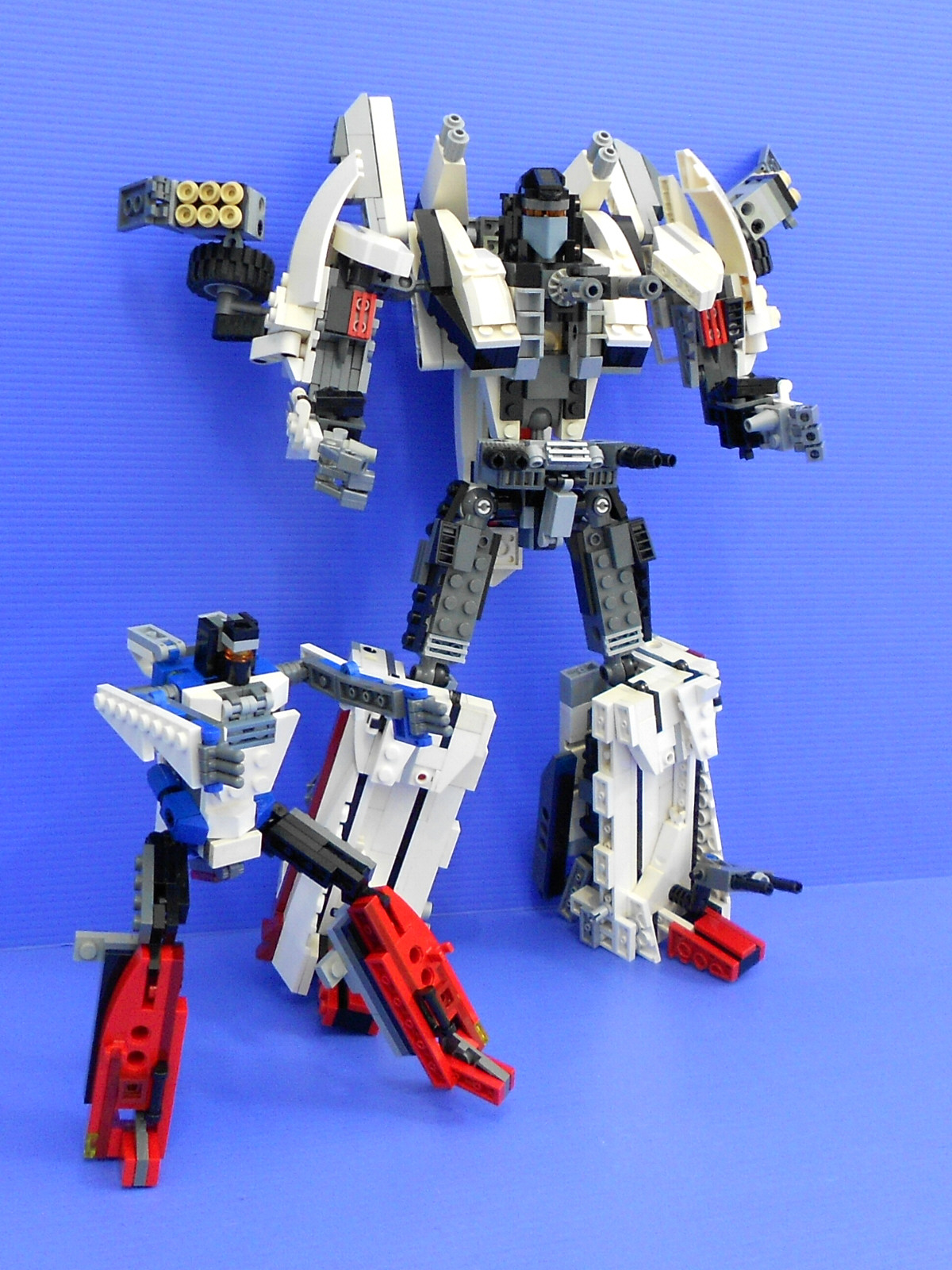 Alanyuppie's LEGO Transformers: LEGO Alphaplex (Neo Metroplex) Triple ...