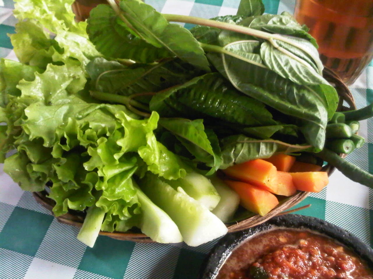 Natura Medika: Pohpohan: Lalapan Berkhasiat