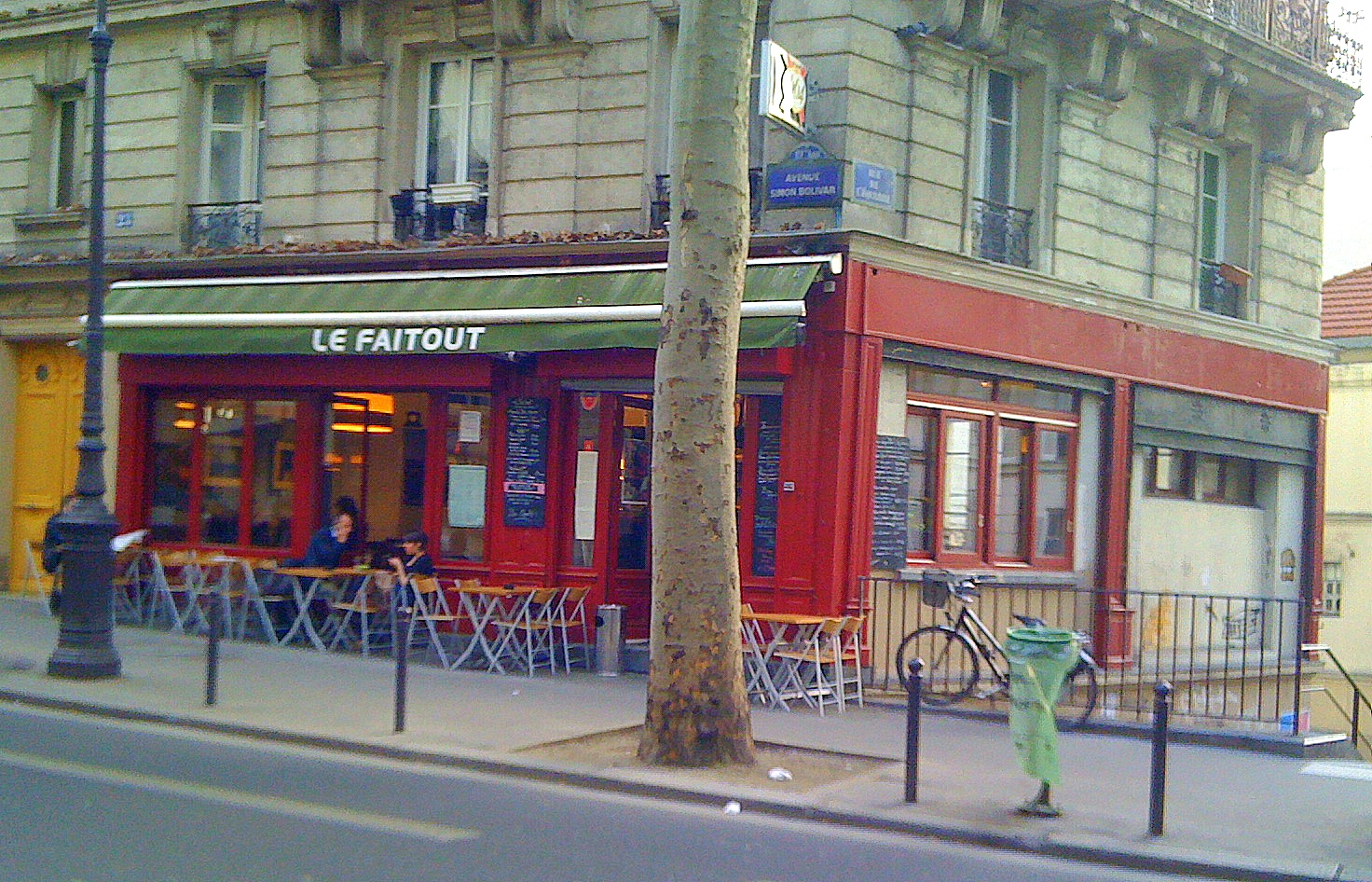 Nos Adresses : Le Faitout, un bar-restaurant de quartier animé - 23 ...