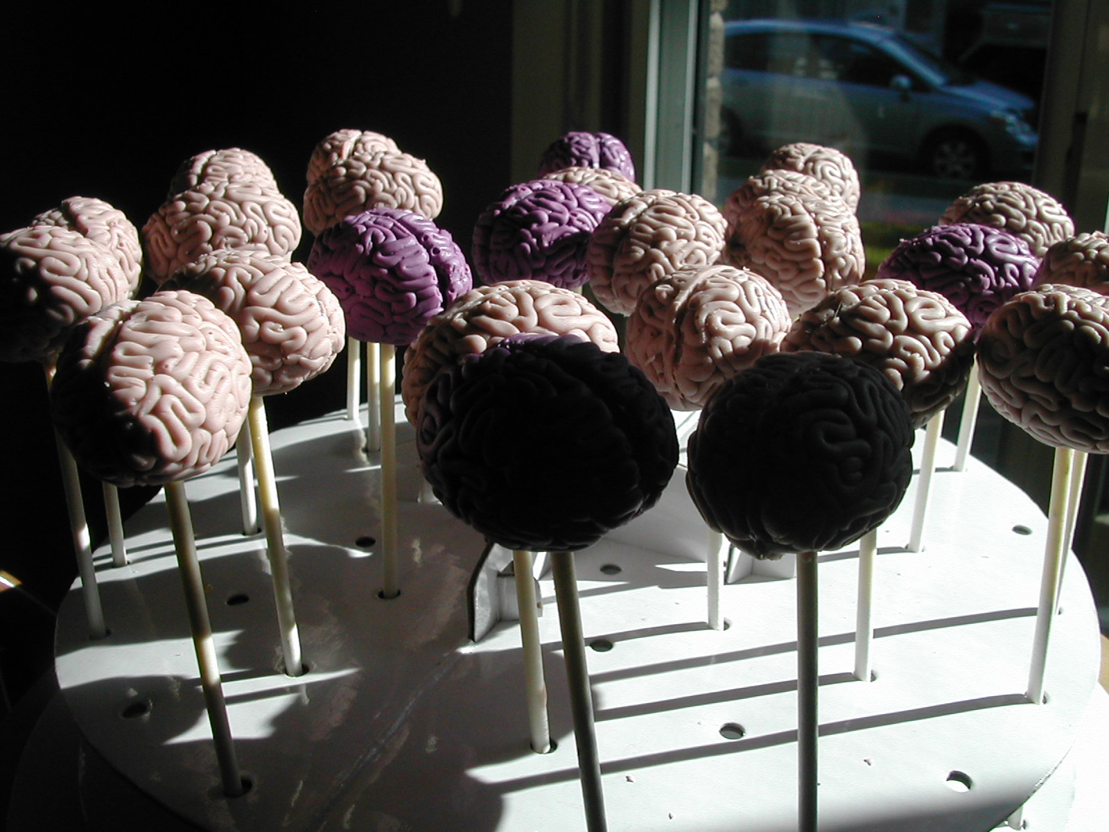 Mini Cakes by Mini Marge: Something to get those Neurons Firing...