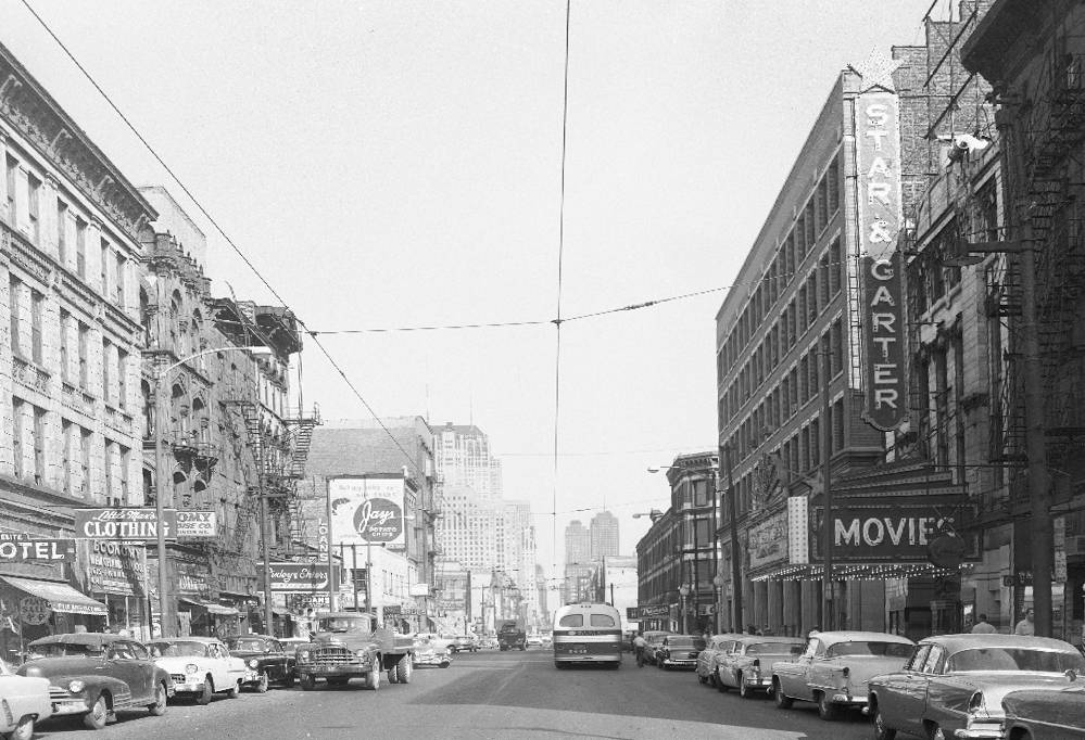 CHUCKMAN'S COLLECTION (CHICAGO POSTCARDS) VOLUME 15: May 2011