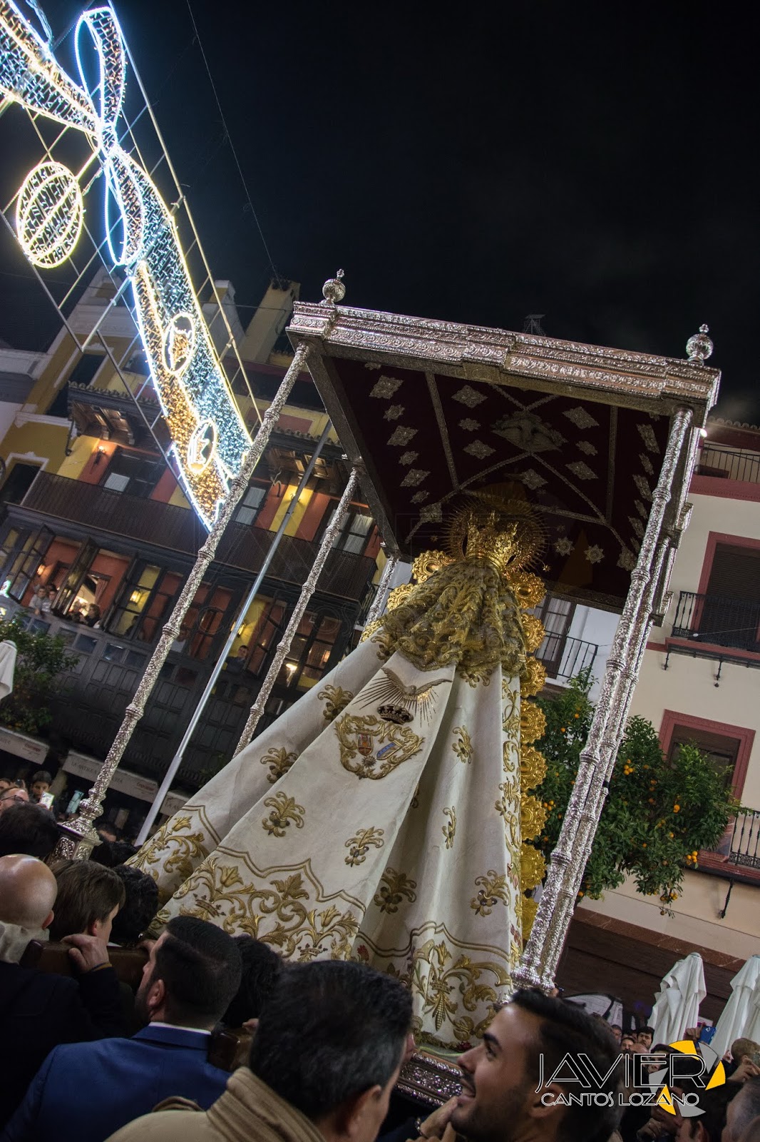 La Pasión a través del Objetivo.: "Sevilla, Rocío, Lotera" Salida ...