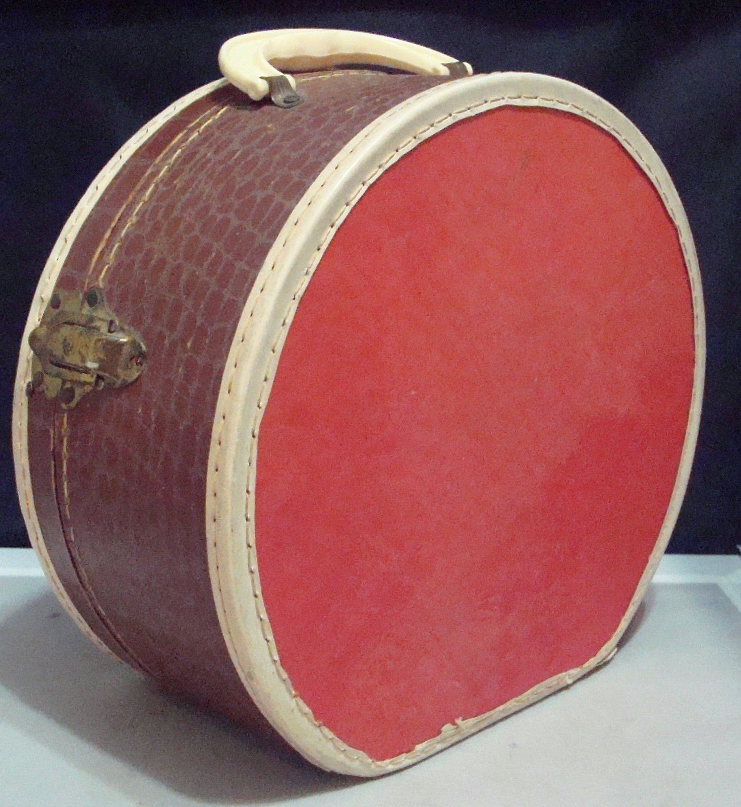 Filmic Light - Snow White Archive: Neevel Round Carrying Cases