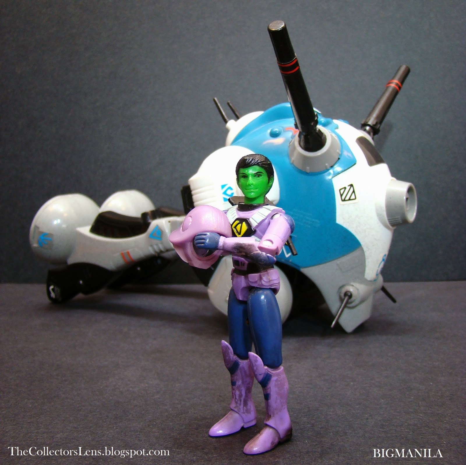 .: Zentraedi Tactical Battle Pod / Micronized Zentraedi Warrior ...