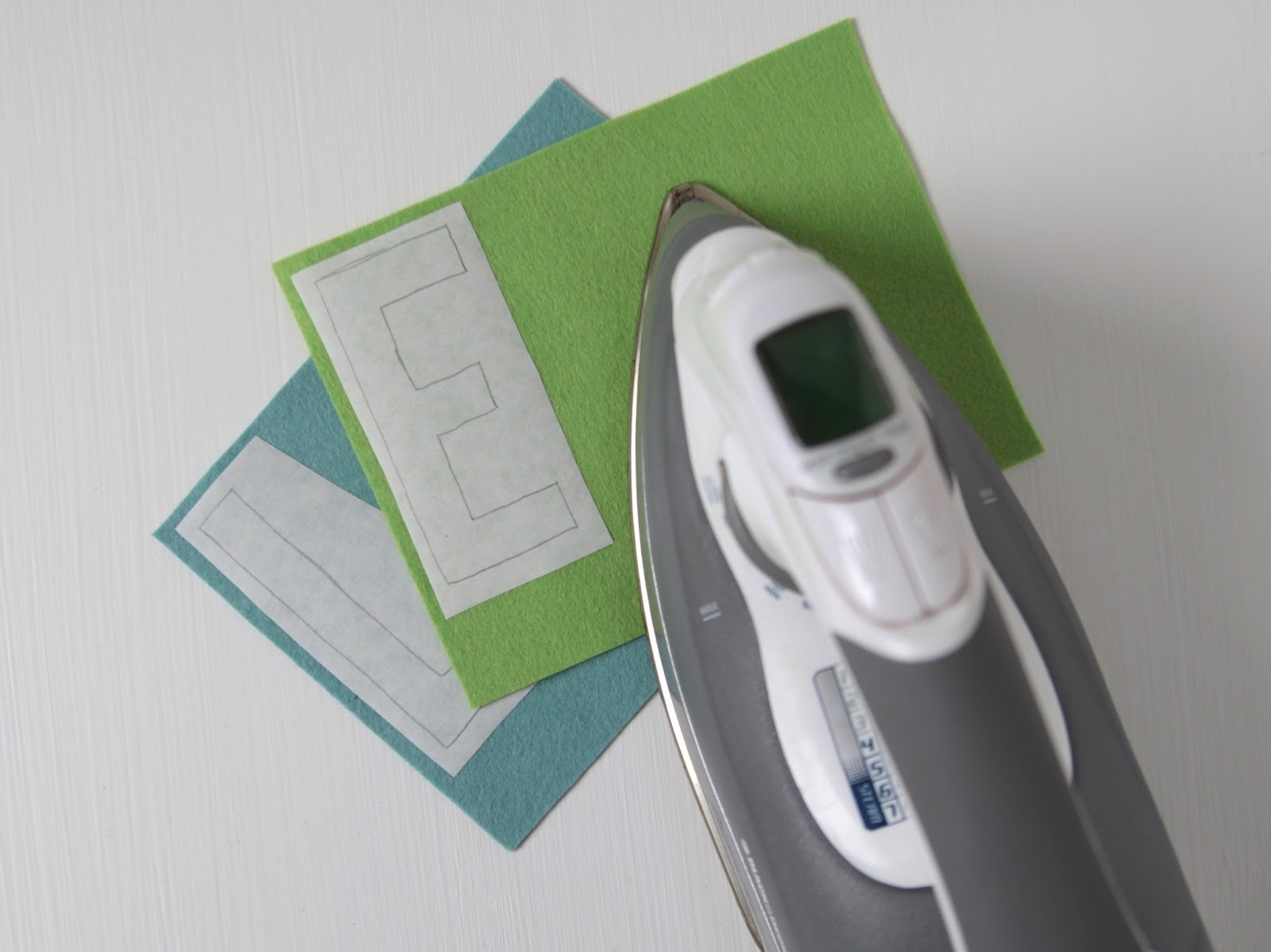 Benzie: A fanfare of felt.: How to cut felt