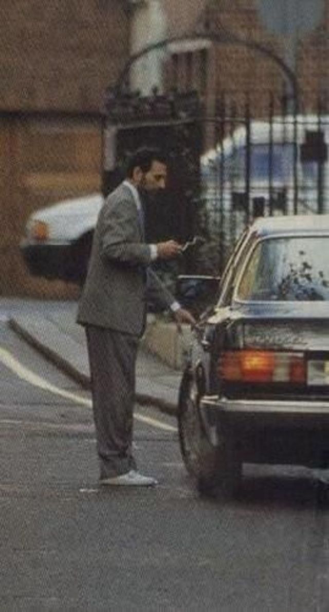 Rare Photos Of Freddie Mercury In The Summer Of 1991 Just Months Before He Died Of Bronchial