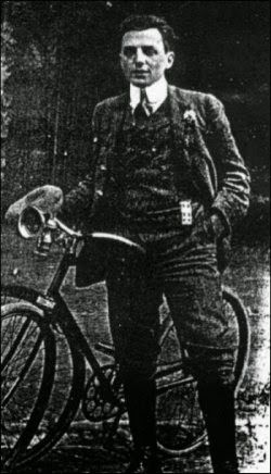 DEUTSCHSPRACHIGE DICHTUNG: ALFRED LICHTENSTEIN: LIEBESLIED