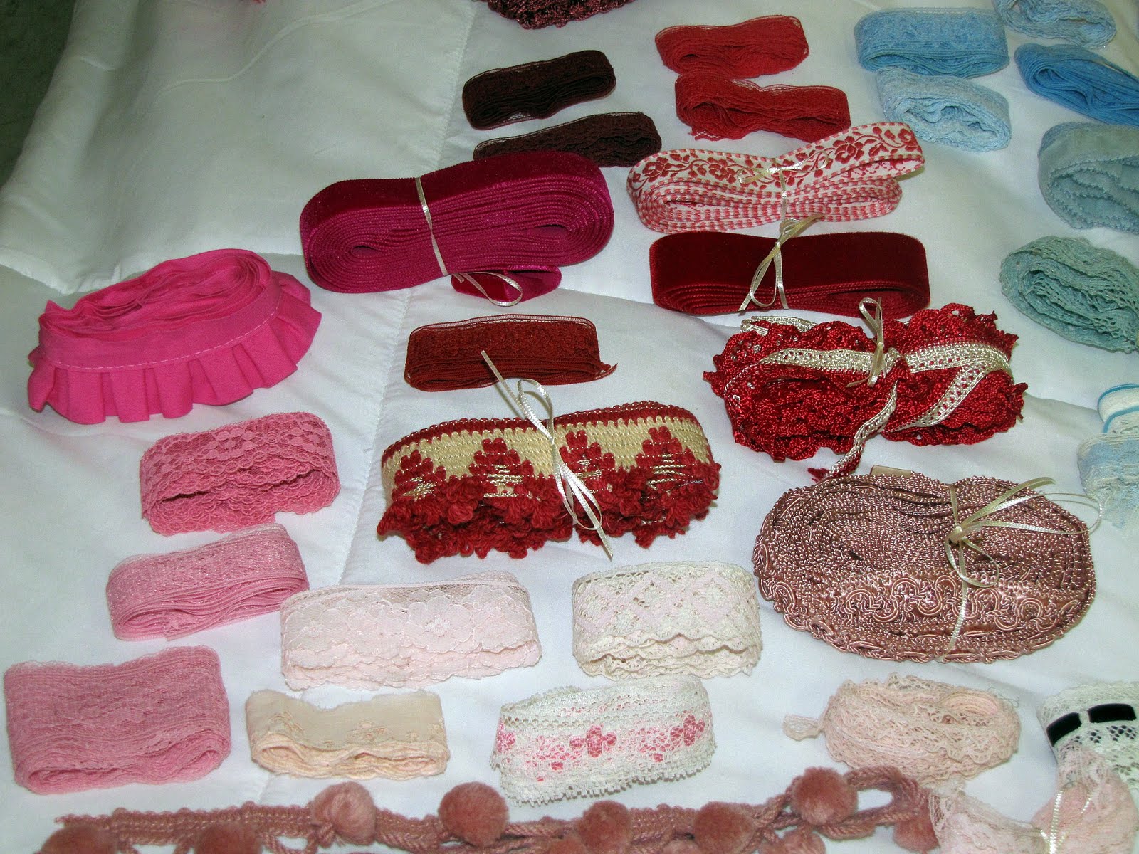 Vintage Connections: My new favorite store... FABRIC RECYCLES