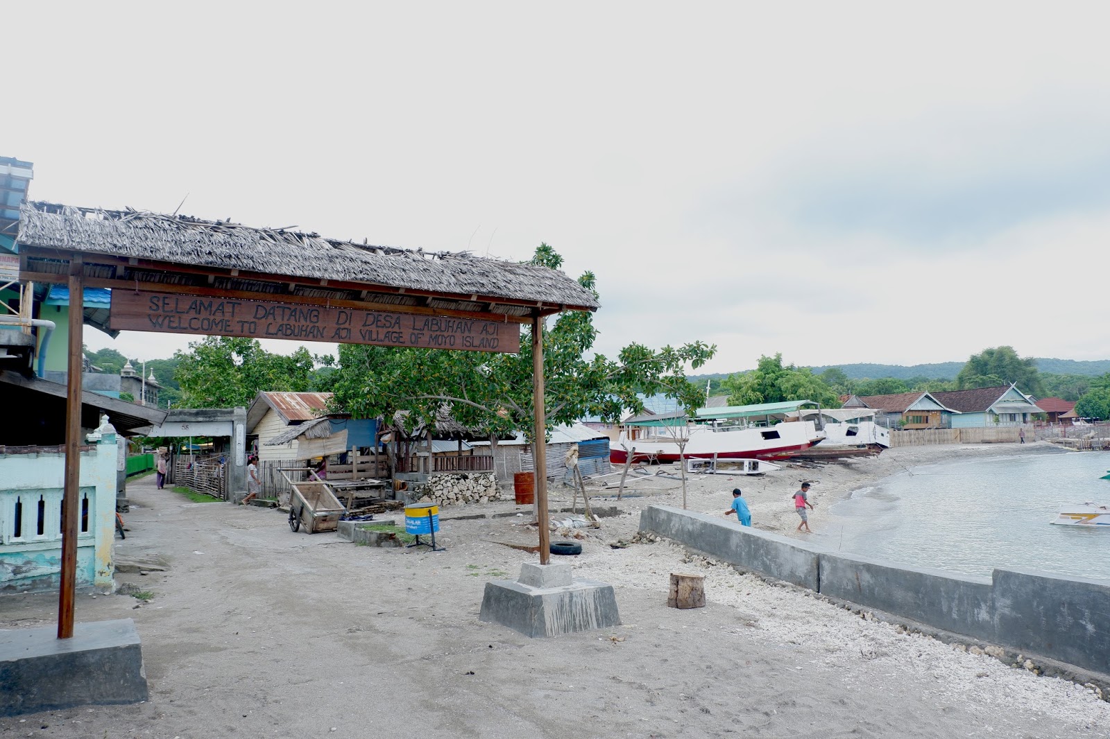WISATA KE PULAU MOYO - PESONA MATA JITU DAN KOLAM PEMANDIAN LADY DIANA ...