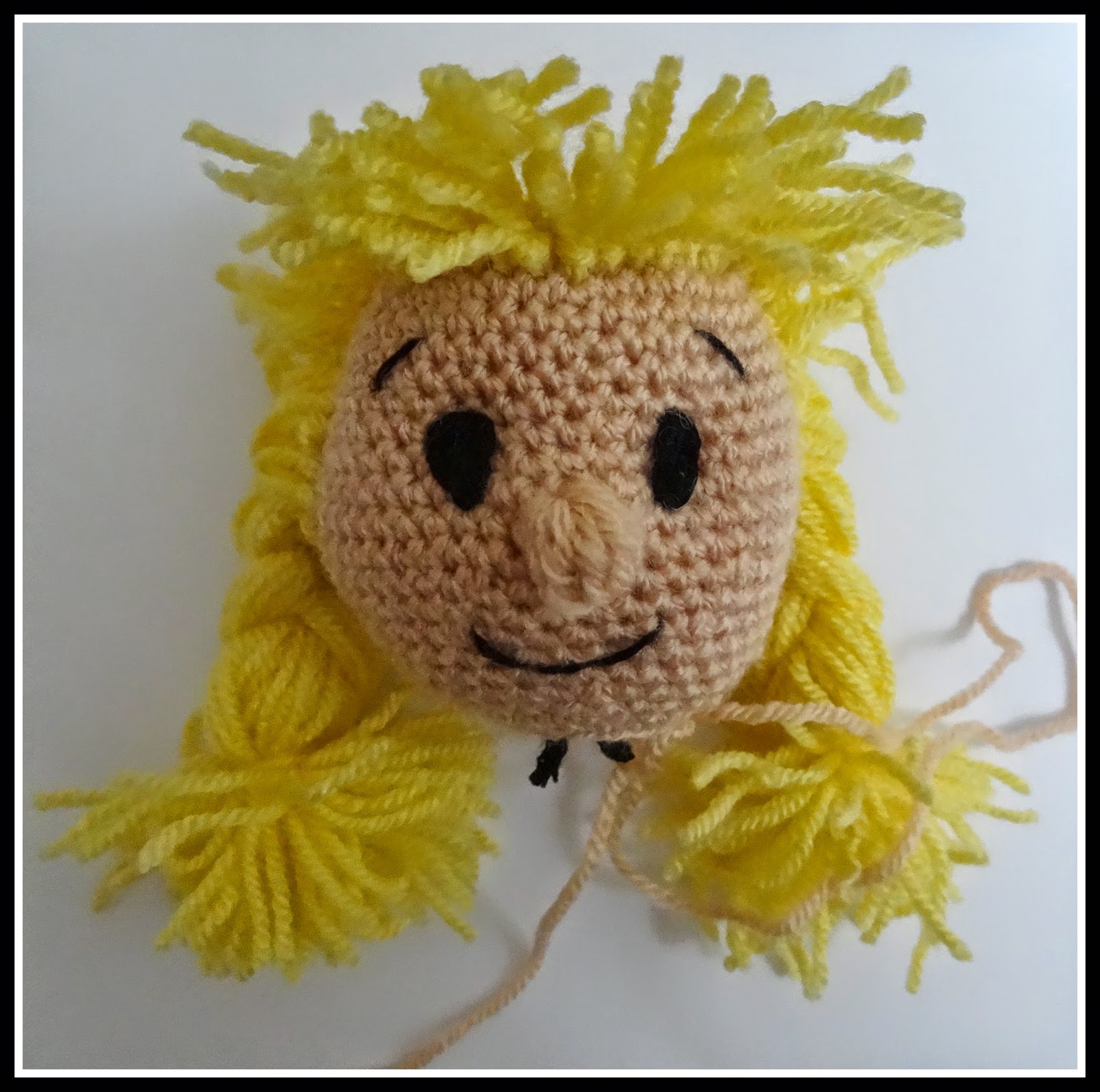 Fannysbuntewelt: Häkelanleitung Erdbeermädchen