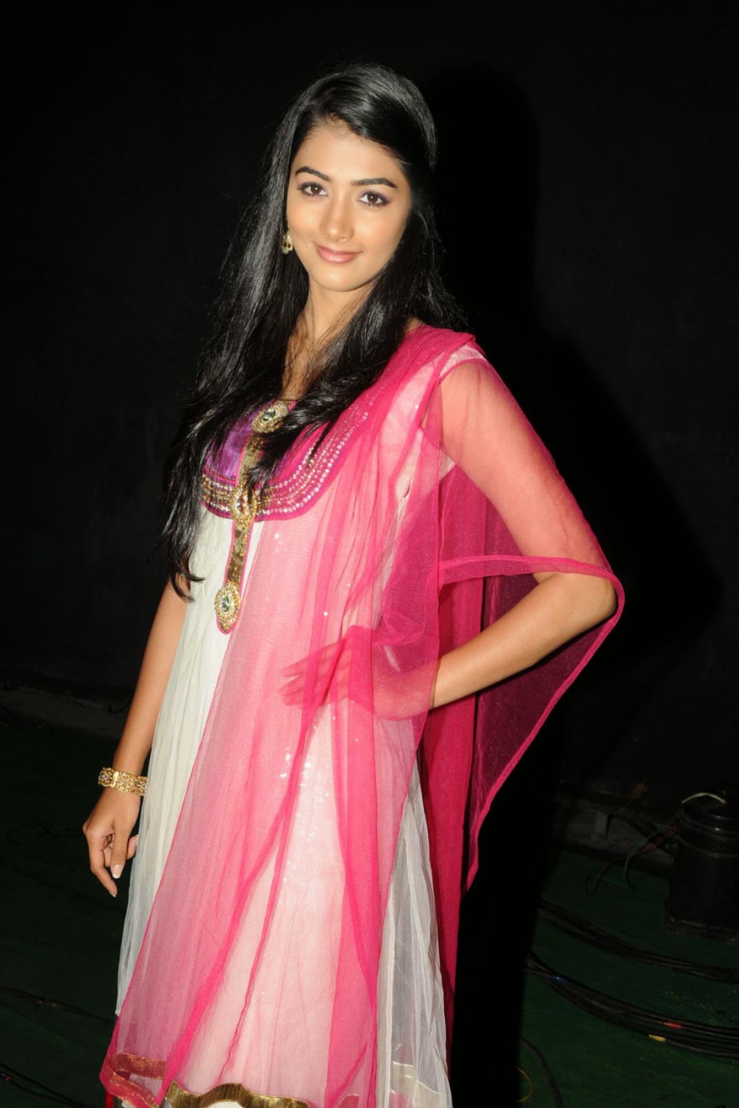 Pooja Hegde Latest Unseen HD wallpapers || Pooja Hegde Latest Hot ...