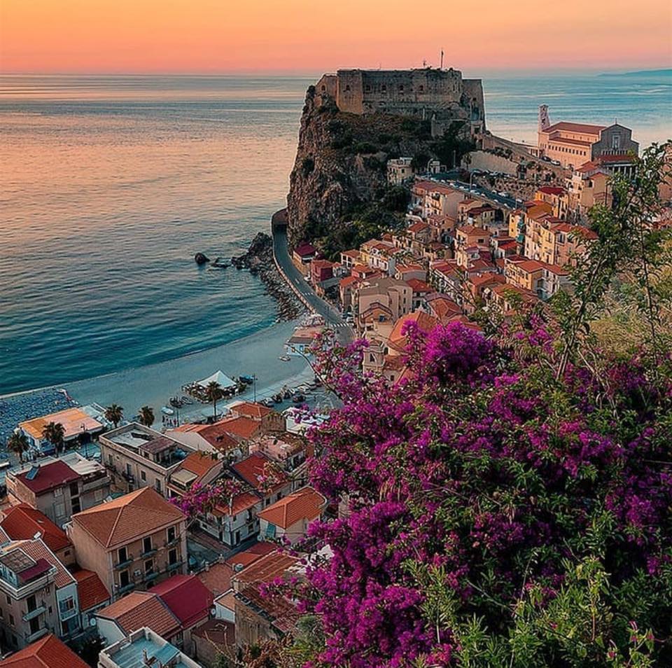 Storia di Scandale: Paesi di Calabria - Scilla