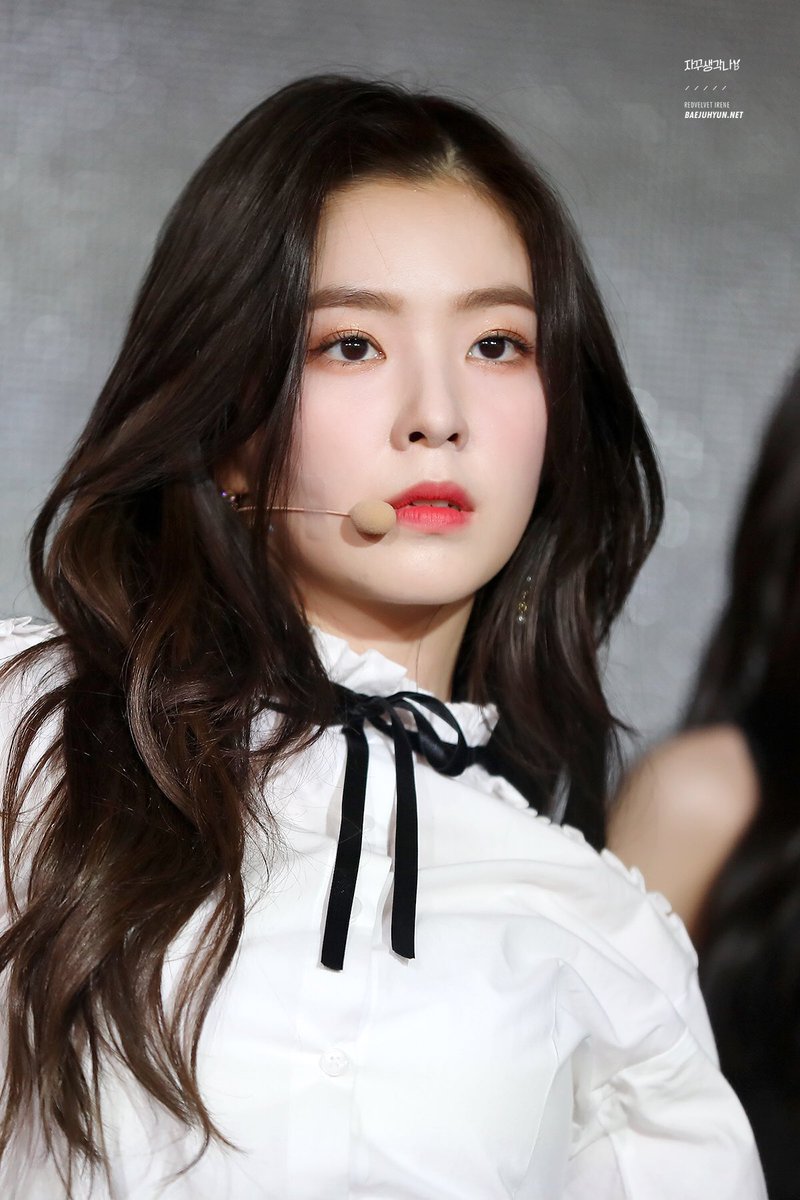 Red Velvet Irene Takes Your Breath Away With Her Intense Stare! | Daily ...