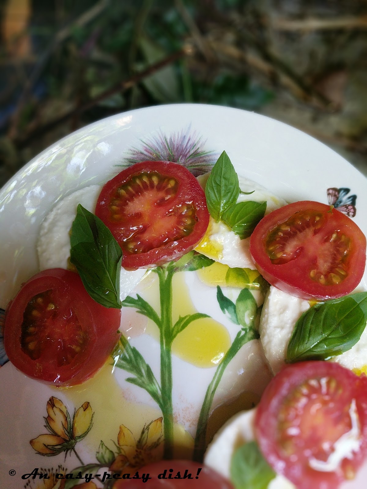 AUTHENTIC INSALATA CAPRESE - Easy-peasy dish...