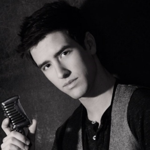 Big time rush: Logan Henderson