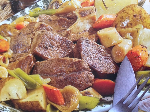 Easy crockpot recipes: Yankee Pot Roast with Vegetables Crockpot Recipe