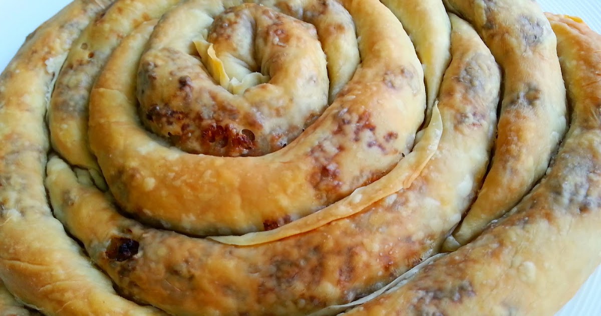 TUANA MUTFAK: EL AÇMASI KIYMALI BÖREK