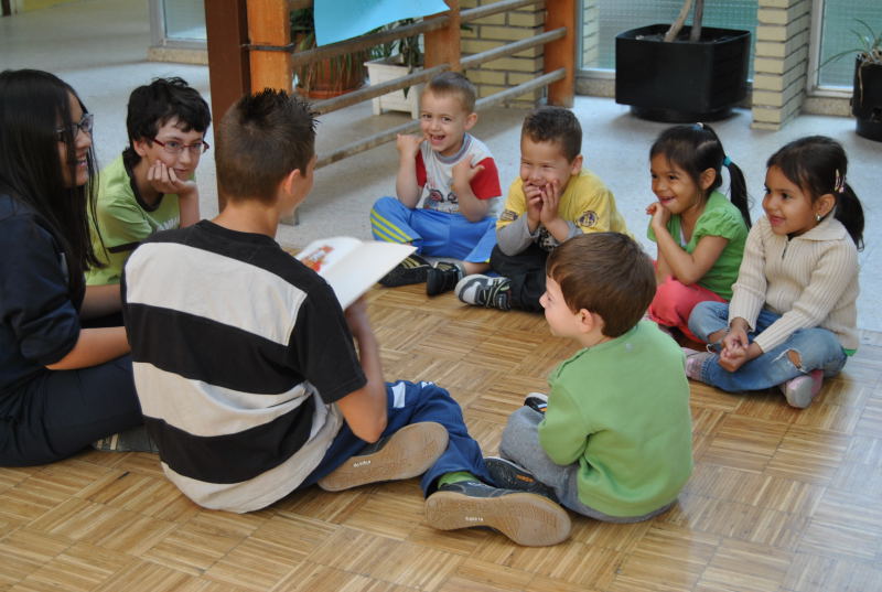 MESETA AL DIA: Contando cuentos