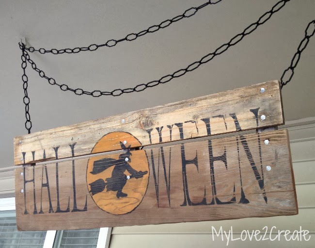 Rustic DIY Halloween Sign - Oh My Creative