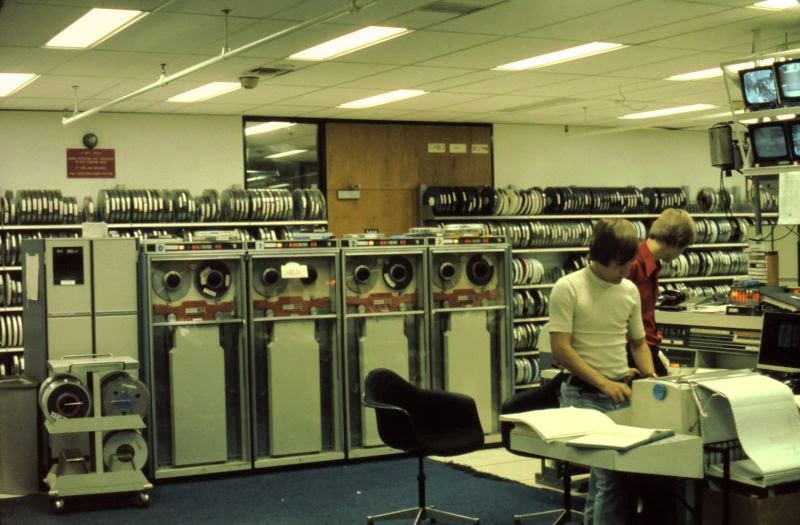 ประวัติความเป็นมาของคอมพิวเตอร์: คอมพิวเตอร์ยุคที่สอง (Second ...