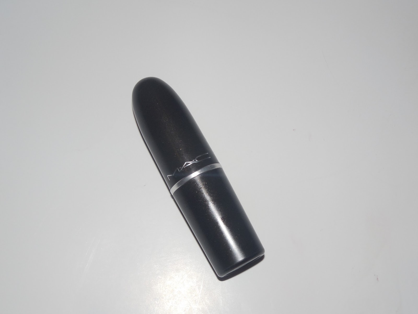 Let's Make it Up : MAC Lipstick in Syrup: Review and Swatches!