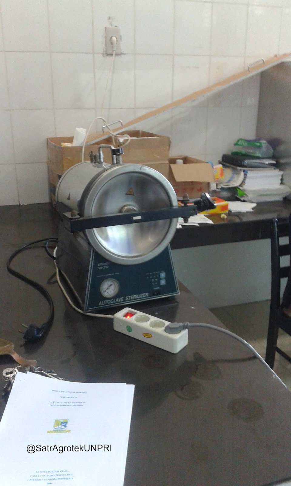 Pembuatan Berbagai Media Biakan Buatan Untuk Menumbuhkan Jamur ...