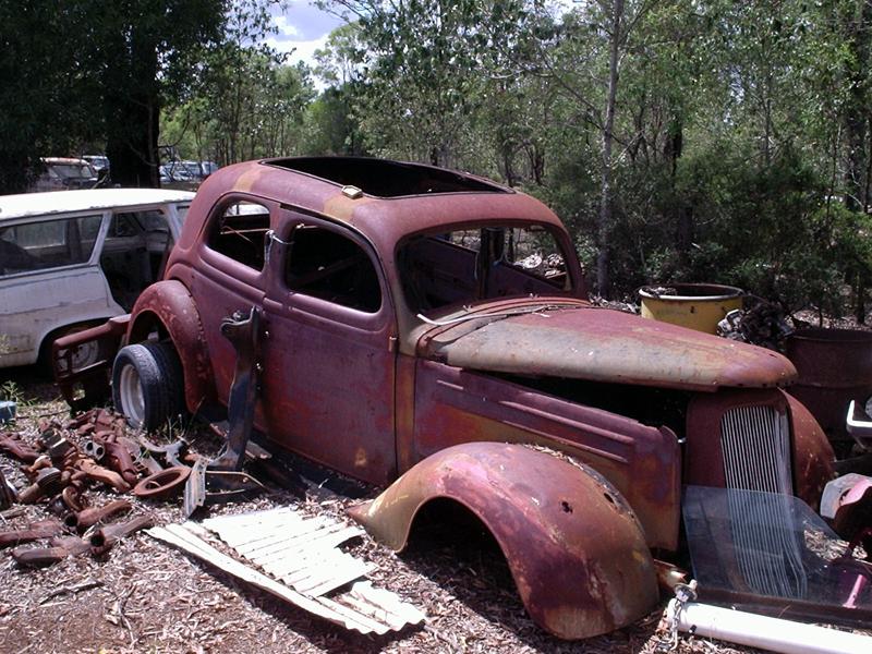 My 1928 Chevrolet: Rusty Relics (Latest Installment of over 150 photos)