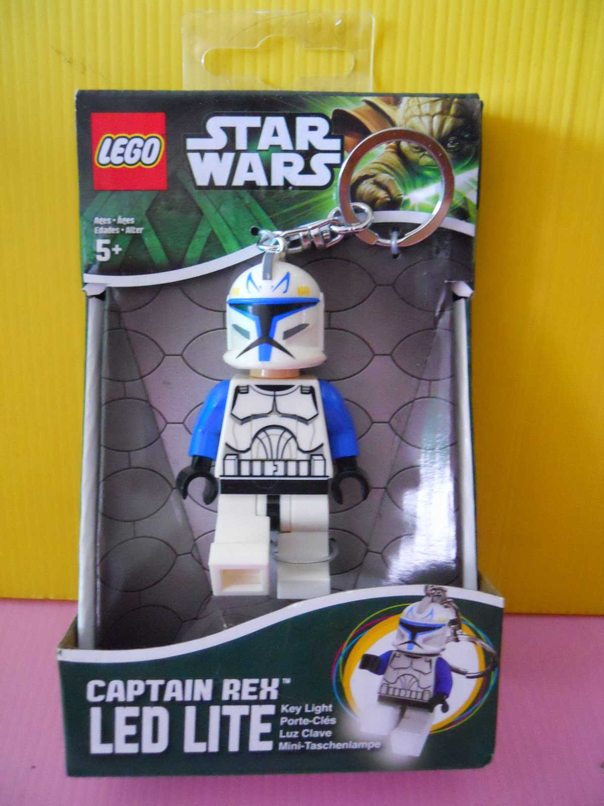Dexters Diecasts (DexDC): LEGO LED LITE keychain ~ Captain REX