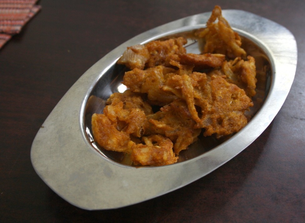 Rava Pakoda | Onion Potato Rava Pakodi